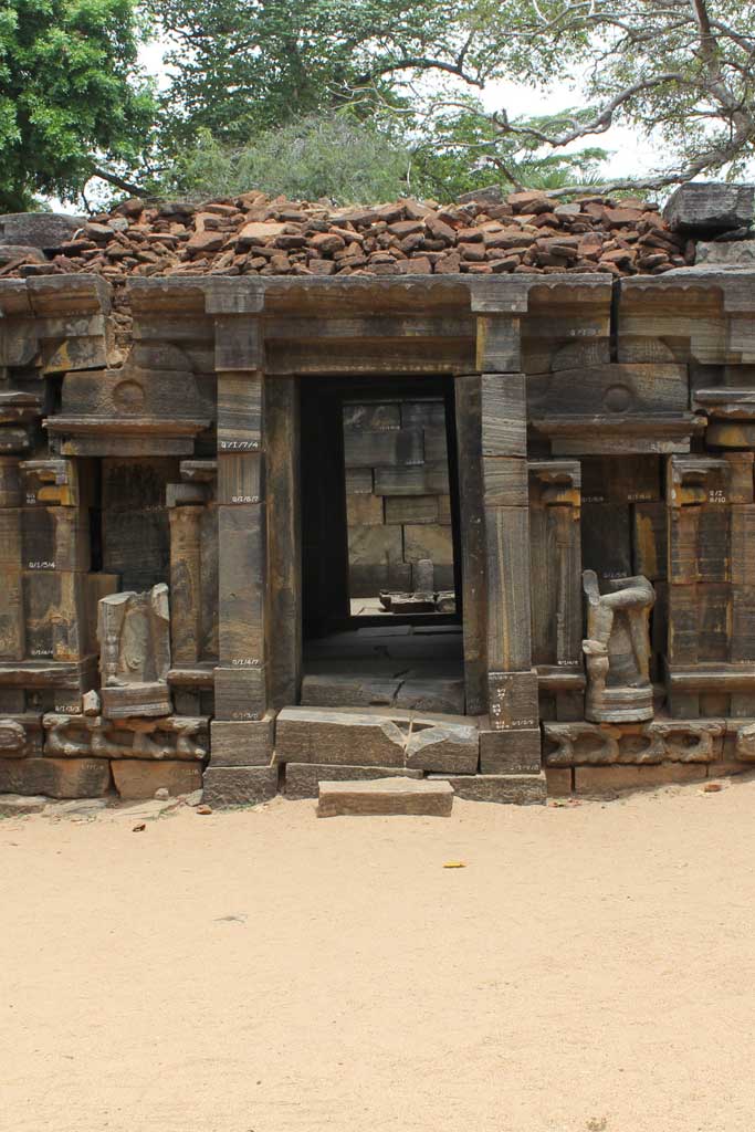 Shiva Devalaya In Polonnaruwa- An inheritance from the Indian Invasions
