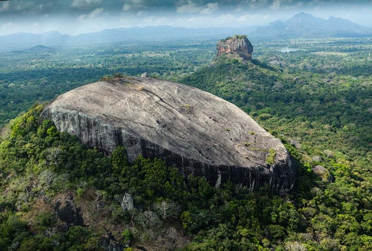 Pidurangala Rock | Travel Destination Sri Lanka